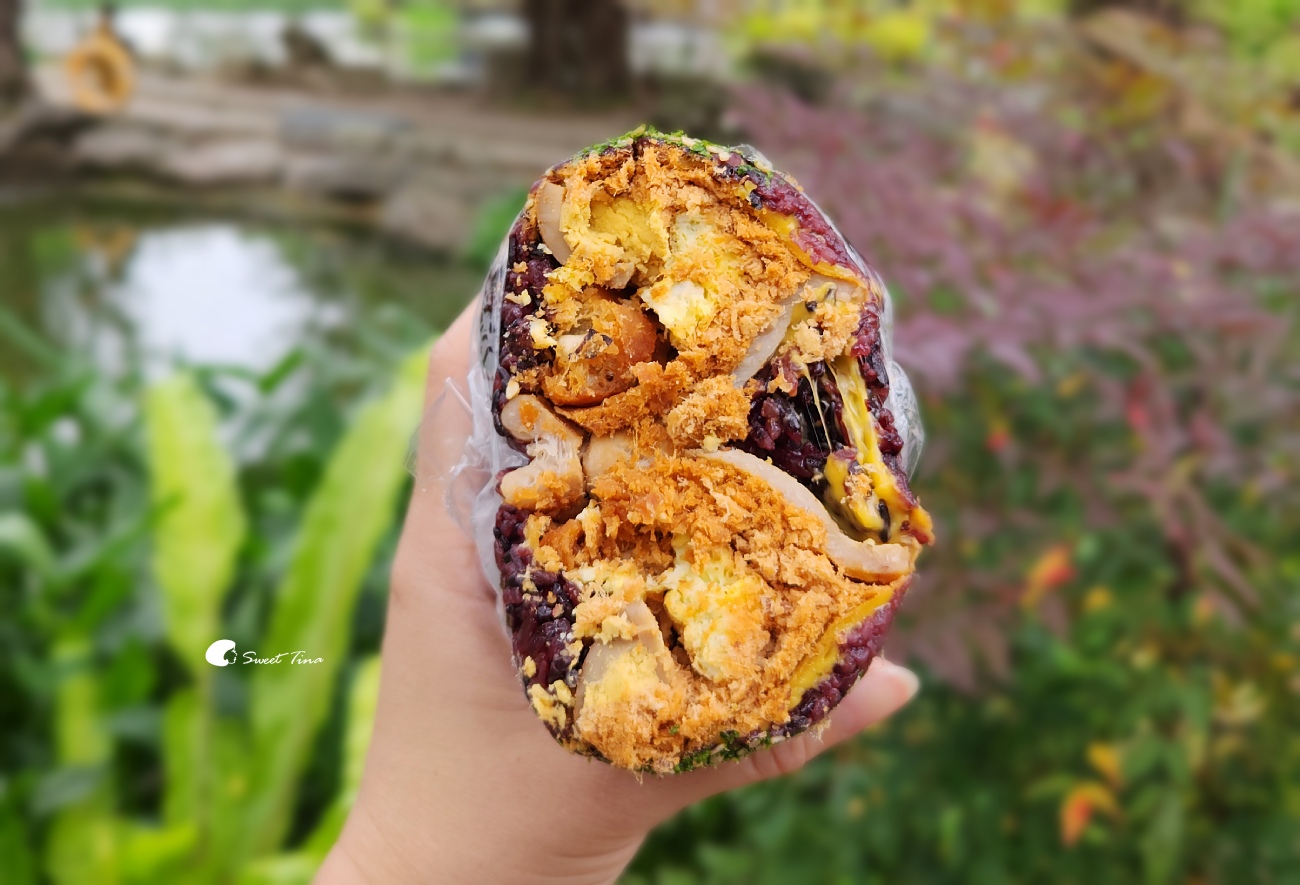 【劉媽媽飯糰】台北早餐 – 超人氣紫米飯糰，米飯香Q 餡料飽滿 @Sweet Tina 樂在生活分享